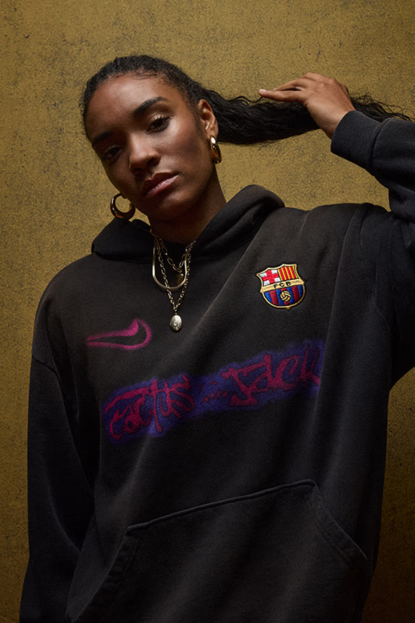 Travis Scott × FC Barcelona の限定アクセスが発動 - Yakkun StreetFashion Media