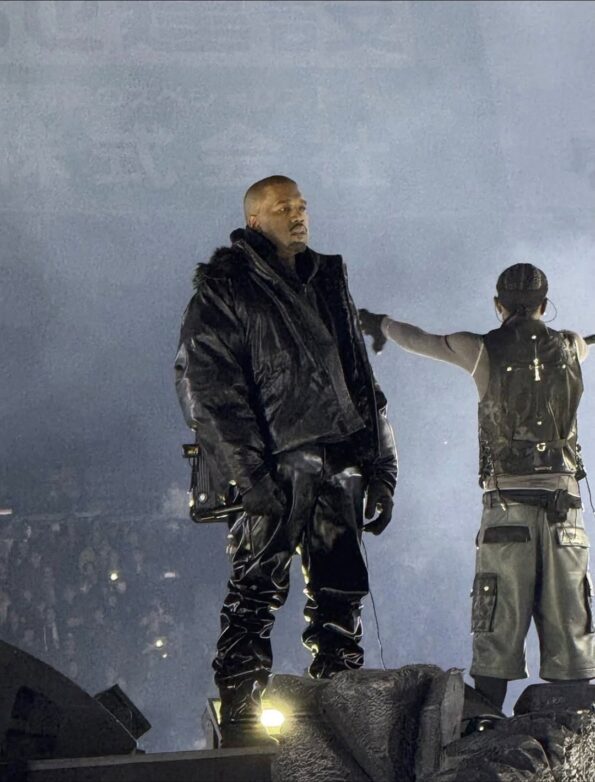 Ye が Travis Scott のライブで YEEZY の PK-01 Jacket を着用 - Yakkun StreetFashion ...